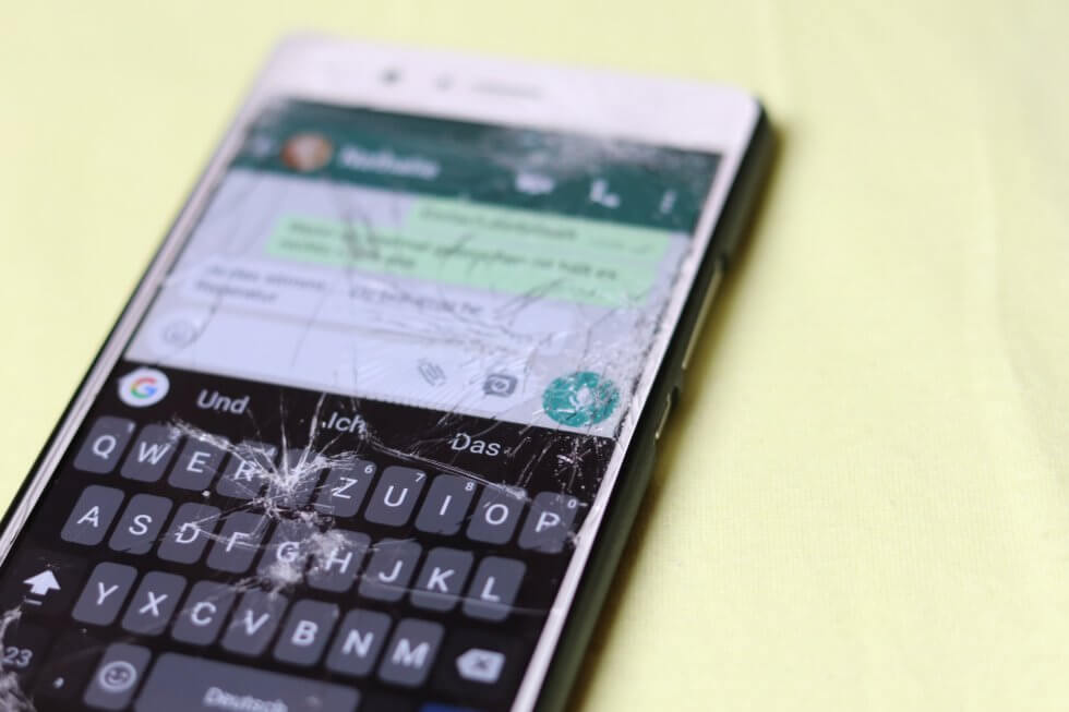 Handy Display Reparatur: Die Möglichkeiten und Risiken | EDV-Repair